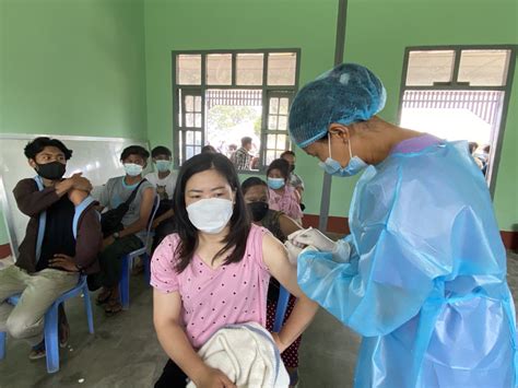 တောင်ကြီးမြို့တွင် ပြည်သူများအား ကိုဗစ် ၁၉ရောဂါကာကွယ်ဆေး ဆက်လက်ထိုးနှံပေးလျက်ရှိ Information