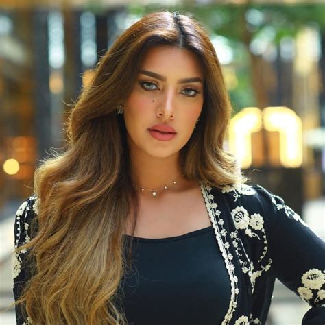 Top 10 Most Beautiful Kuwaiti Actresses And Model