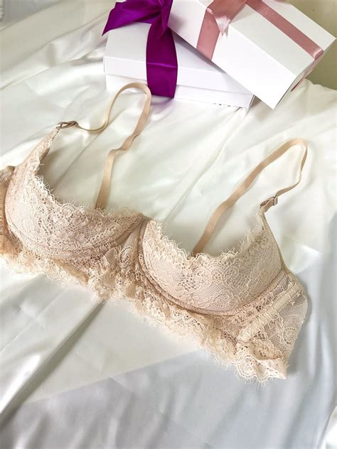 Lace Shelf Bra Open Quarter Cup For Large Bust Cupless Half Cup Bra Plus Size Bra With Support