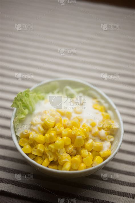 野苣 垂直画幅 选择对焦 开胃品 膳食 凉拌卷心菜 特写 开胃酱 白色 烹调