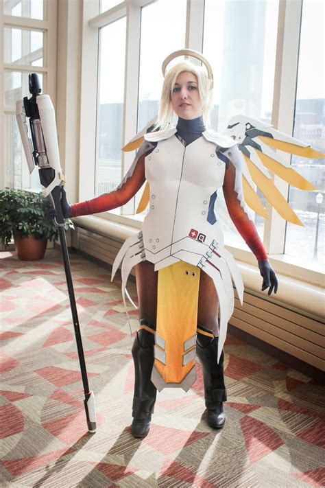 Sarah Bashful Bun Twitter