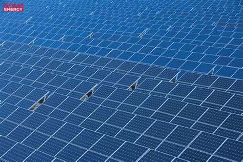 태양광 폐패널 재활용 처리 시설 부족해 심각한 환경오염 문제 2040년 82만29t 도달