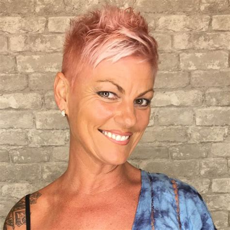 51 Very Short Hairstyles For Women Over 50