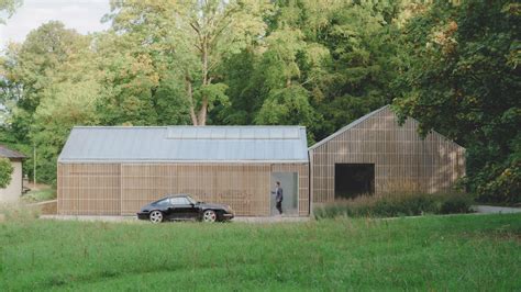 Bindloss Dawes Creates Timber Car Barn For Classic Porsche Collector Bindloss Dawes Creates Timber Car Barn For Classic Porsche Collector