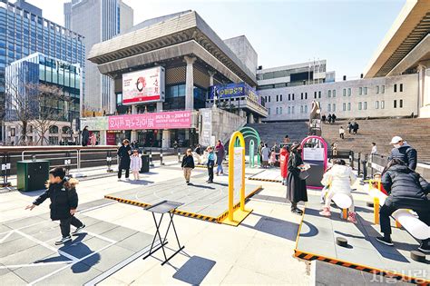 [매력 명소] 봄에는 놀자 광화문광장에서 서울사랑 서울이야기 시민소통 정보소통광장