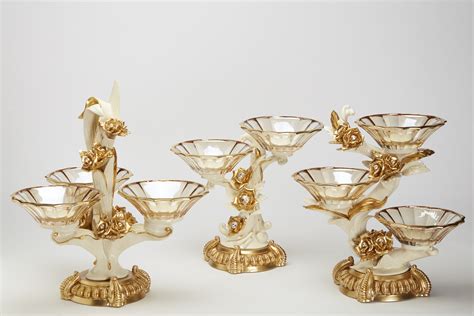 2025 Calendar Arty A7 35t Sadaf Zoe