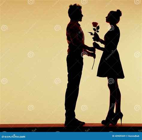 Romantische Foto Van Paar In Liefde Stock Afbeelding Image Of Wijfje Hartstocht