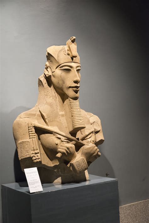 Museum Luxor Statue Of Amenhotep Ivakhenaton Statue Of K Flickr
