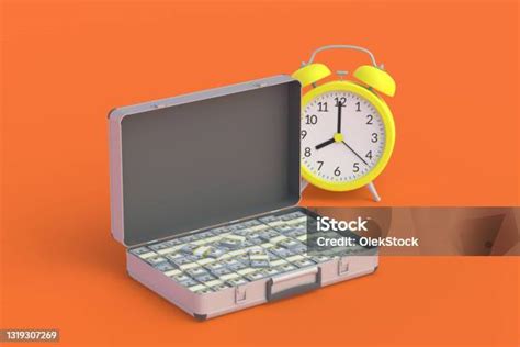 알람 시계 근처의 지폐로 가득 찬 가방 급여 연금 사회 지원을 지불 할 시간 투자 수익률 시간과 돈 3d 렌더 3차원 형태에 대한 스톡 사진 및 기타 이미지 Istock