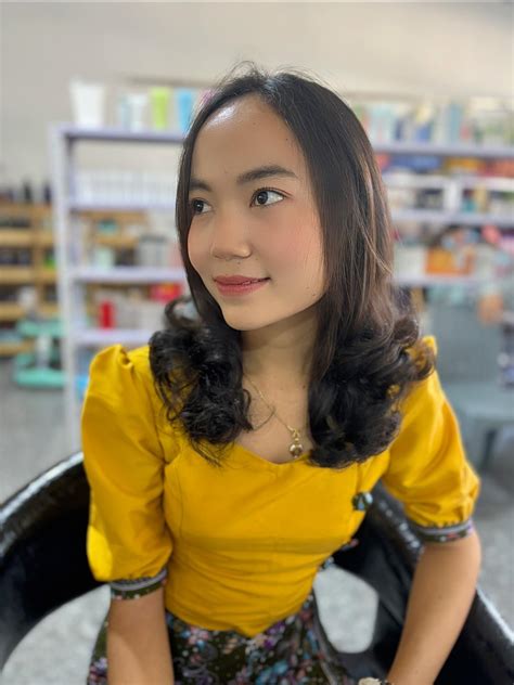 တော်ဝင်မင်းသမီး အလှပြုပြင်ရ တော်ဝင်မင်းသမီး အလှပြုပြင်ရေး