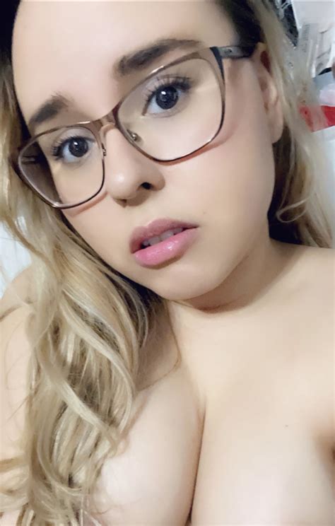 Kristin Kristxnmarie Onlyfans Full Size Profile Picture Hd Full Dp