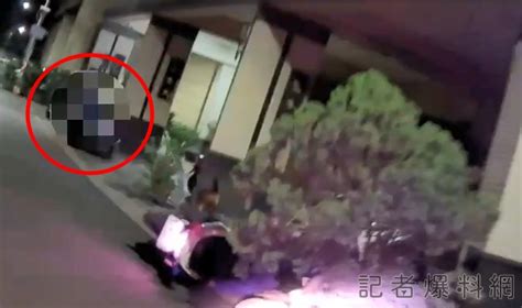 高雄小港醉男酒後騎車拒攔查 路口大迴轉逃竄撞警車狼狽落網
