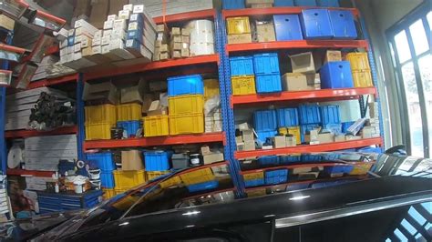 제네시스 G80 썬루프 무빙글라스 깨짐으로 2열 이중접합 유리 교체완료 영상입니다 수리과정이나 설치정보등은 설명란의 링크를 더 참조하시면 됩니다 Youtube