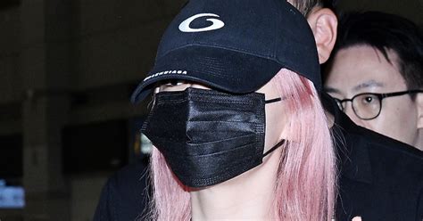 아이브 리즈 ‘귀여운 키티 인형과 함께[포토엔hd]