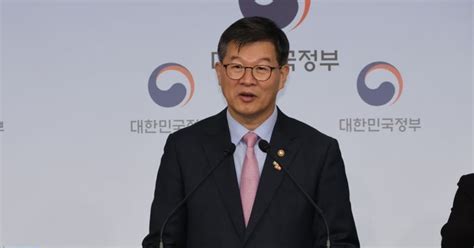 윤 정부 임기반환점 의료·연금개혁 가시적 성과두터운 약자복지