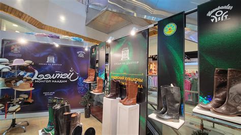 “Дээлтэй Монгол наадам” үндэсний хувцасны үзэсгэлэн худалдаа болж байна