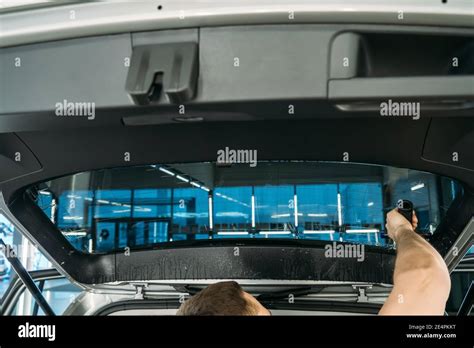 Window Tint Hi Res Stock Photography And Images Alamy