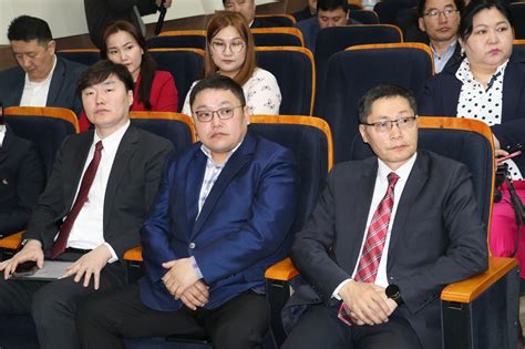 ЭРЭЛТЭД НИЙЦСЭН УР ЧАДВАР ОЛГОХ ХӨТӨЛБӨРИЙН НЭЭЛТ БОЛЛОО Хөдөлмөрийн зах зээлийн эрэлт ажил