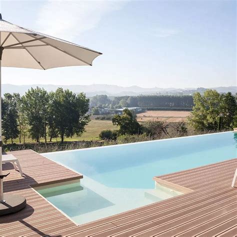 Overflow Swimming Pool Caraibi Piscine Acquaform Custom Integrated Coping Outdoor