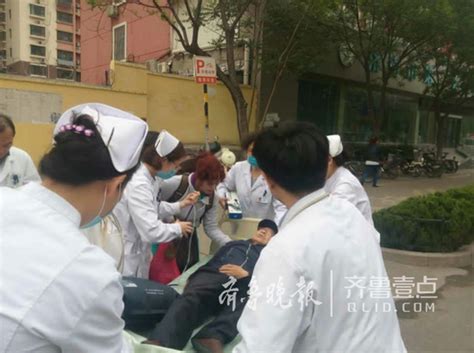 济南公交上生死急救 6旬老人晕厥3拨医生施救新浪山东新浪网
