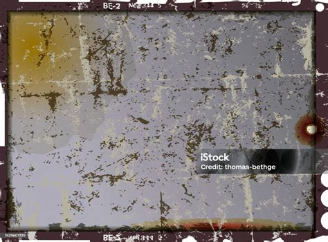 오래된 고민 대형 포맷 시트 필름 부정적인 사진 프레임 사진을위한 공간이있는 비어 있고 지저분한 치장 벡터 일러스트 레이 션 질감에 대한 스톡 벡터 아트 및 기타 이미지