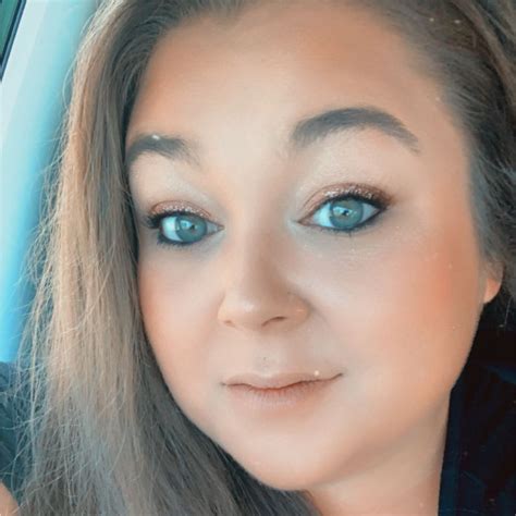 Olivia Hook Linkedin