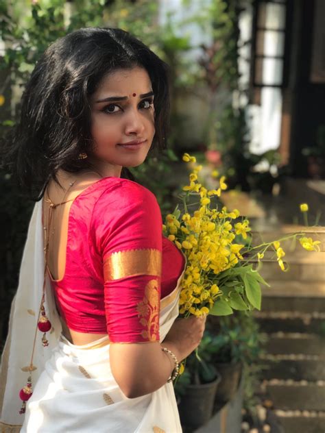 Anupama Parameswaran Saree Wallpapers Wallpaper Cave