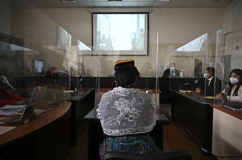 Condenan A Exparamilitares Por Violaciones A Mujeres Indígenas En Guatemala