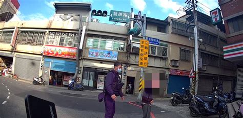 8旬翁迷途平鎮走到八德 暖警助平安返家 Beanfun