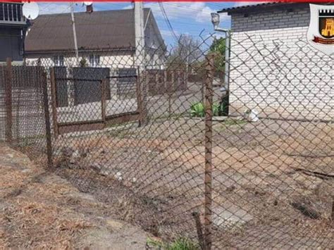 Лучани самовільно встановили паркан на одній із вулиць міста ФОТО Волинь Ua