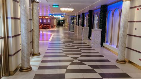 Inside Carnival Firenze First Look At Carnival Newest Ship