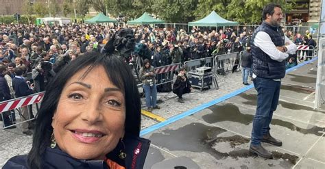 Anna Cisint La Sindaca Di Monfalcone In Guerra Santa Contro Lislam è Lastro Nascente Della