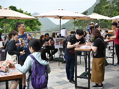 【疫苗氣泡】本地遊復辦工作人員須接種疫苗 團友須掃「安心出行」 星島日報