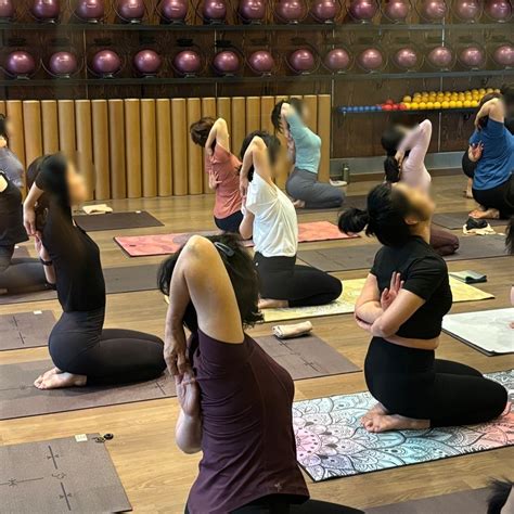 오엠요가 플라잉and필라테스ㅣ정자동요가ㅣ수원요가ㅣ정자동필라테스 사람의 체중은 평균적으로 매년 05~1kg 정도 증가한다고 해요 이는 우리의 신진대사와 소화 능력이 점차