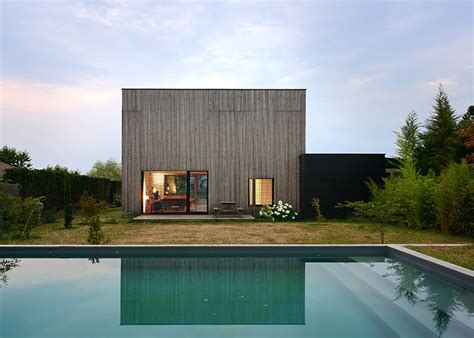 Bioclimatic House With A Timber Frame By Tectoniques