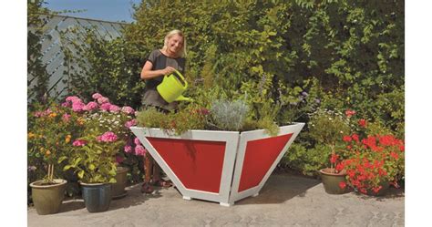 НАПРАВИ СИ САМ Малка повдигната леха за цветя и билки Български Фермер