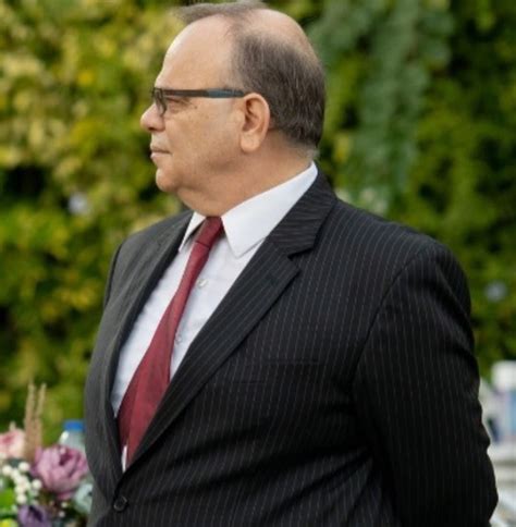 زمان امل عبد الحكيم عامر تسلم علي جمال عبد الناصر و زوجها حسين عبد