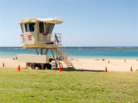 Waikiki Lifeguard Hut Stock Image Image Of Safety Sand 31433403