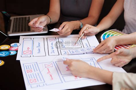 正在开发新移动应用程序原型的ux设计高清图片下载 正版图片503933610 摄图网