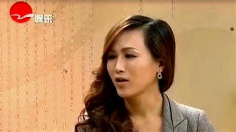 “反串”男子讲述做“隆胸”手术的事情，爆料不敢和家里人说！娱乐明星娱乐好看视频