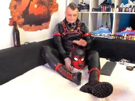 Guy In Tracksuit 20 01 2022