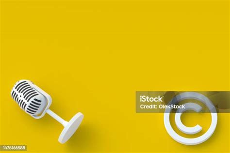 모서리에 저작권 기호와 마이크가 있습니다 지적 재산권 개념입니다 음악 또는 노래의 저작권 평면도 공간을 복사합니다 3d 렌더링