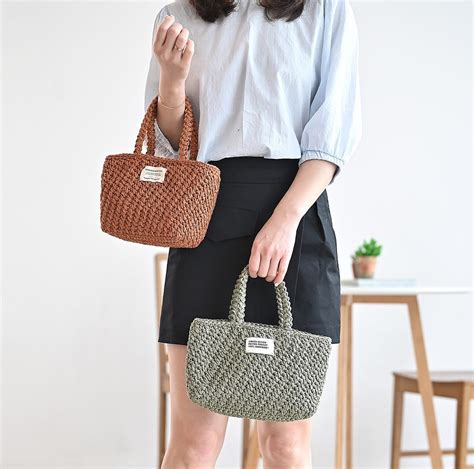 더운 여름날 가벼운 옷차림에 코디하여 가볍게 들고 다닐 수 초보자를 위한 손뜨개 전문 쇼핑몰 니뜨