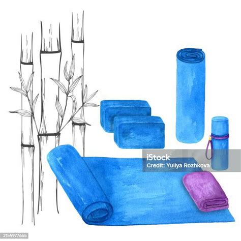 요가 매트 물병 수건 및 페인트 칠한 대나무를 배경으로 한 기타 도구 수채화 손 그려진 그림 의 다양 한 체육관 와 요가 장비 절연 통하고 있는 백색 배경 가냘픈에 대한