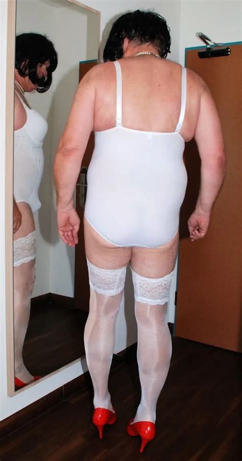 White Sexy Girdle 14 Pics XHamster White Sexy Girdle 14 Pics XHamster