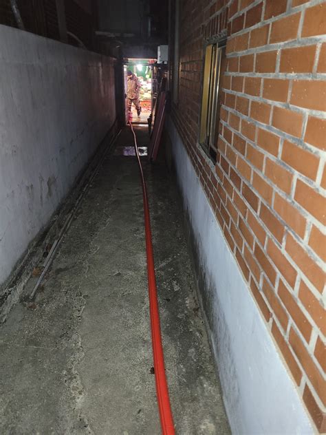 명절전날 2층으로 올라가는 보일러배관라인이3군데 터져서 지하실까지 물이 침수된사례입니다 ㆍ 대전광역시 서구 괴정동 비즈프로필