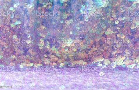 아름다운 무지개 빛 보라색 스팽글 섬유 배경 많은 복사 공간 측면보기 무지개에 대한 스톡 사진 및 기타 이미지 무지개 무지갯빛 다양한 색상 스팽글 Istock
