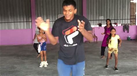 අපේ පොඩි සර් එක්ක දරුවො නටන අපූරුව Youtube