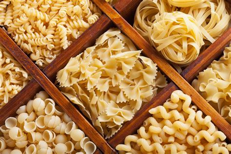 Обжаренные макароны — основа вкусного блюда