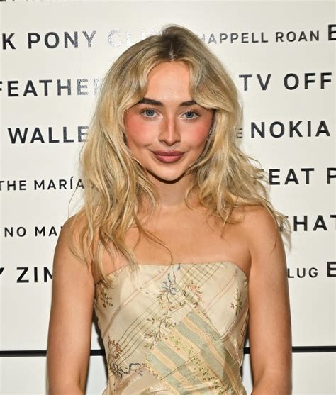 Sabrina Carpenter Goes For No Makeup Makeup At Variety Hitmakers